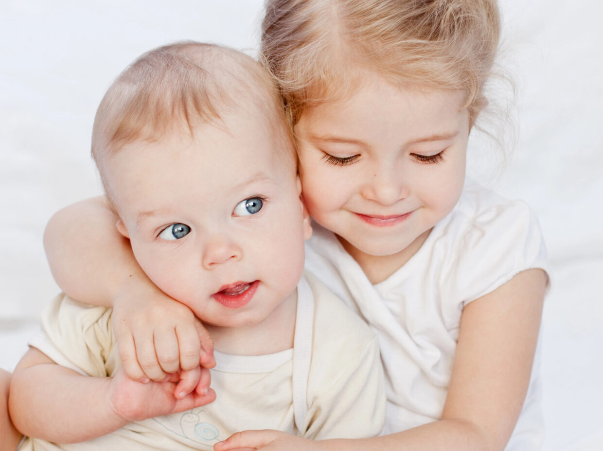 Il primo ciclo mestruale (menarca): a che età avviene e cosa aspettarsi ...